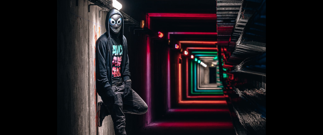 Naeleck | Un nouveau single et une playlist exclusive pour What The ...